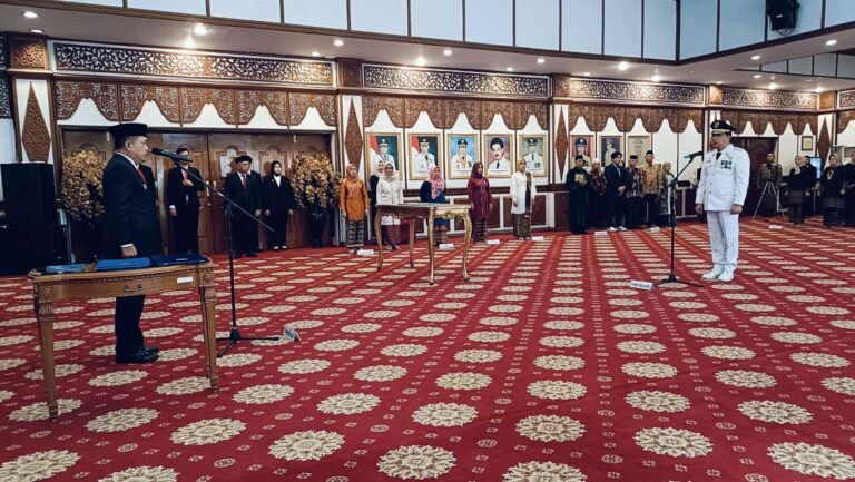 Lantik Mukti Said Jadi Pj Bupati Merangin, Ini Pesan Al Haris - Betara.id Lantik Mukti Said Jadi Pj Bupati Merangin, Ini Pesan Al Haris - Betara.id